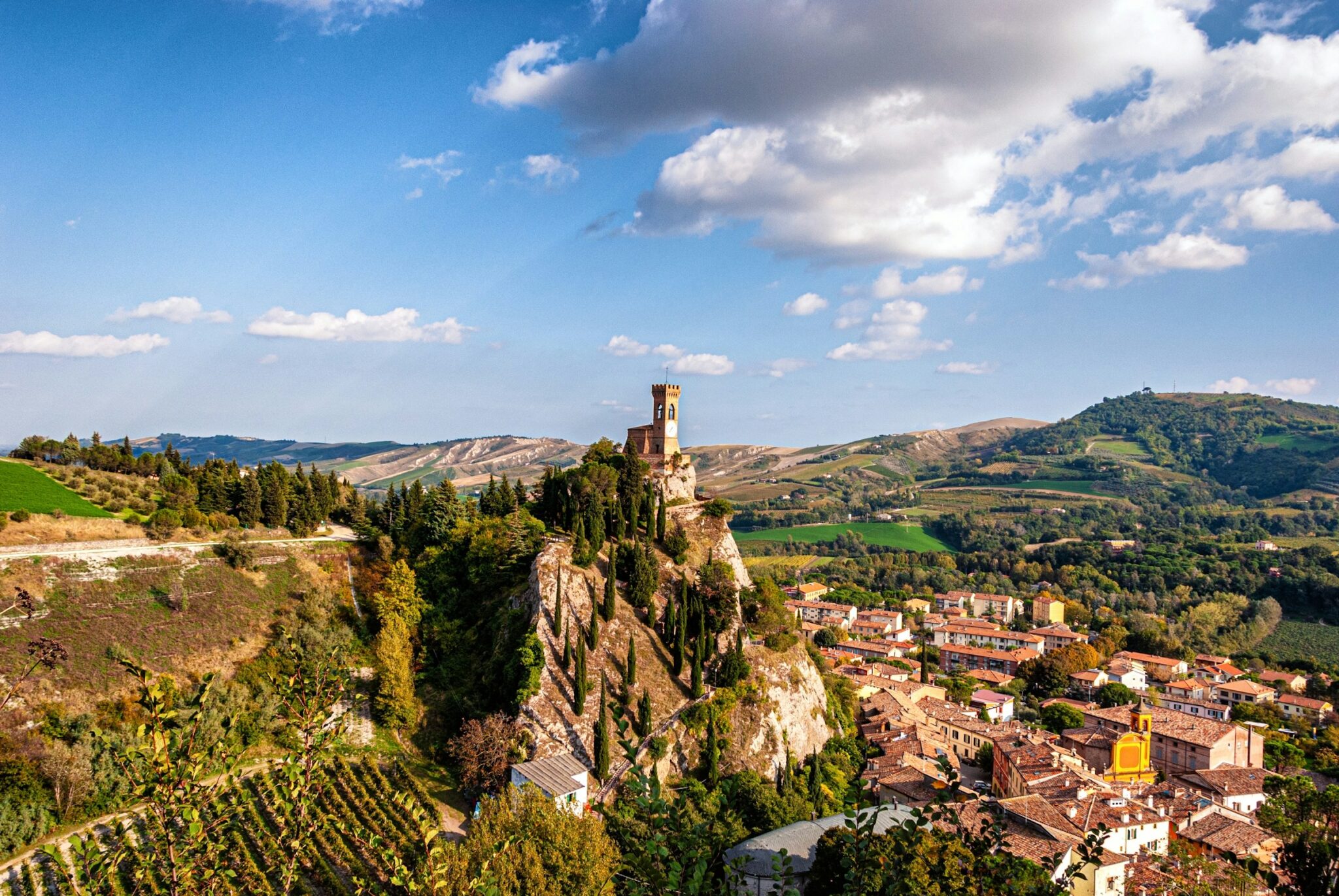 12 Unforgettable Medieval Towns in Italy: Aesthetic Photos, Travel ...