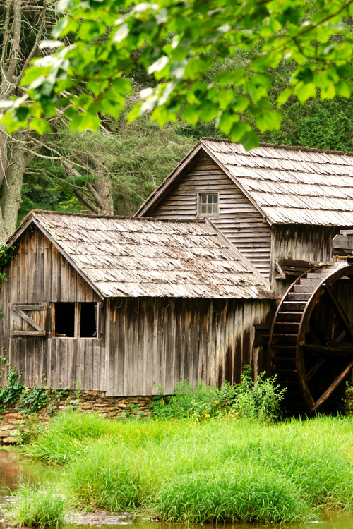 Coziest Fall Getaways in Virginia: 10 Small Towns for an Unforgettable ...